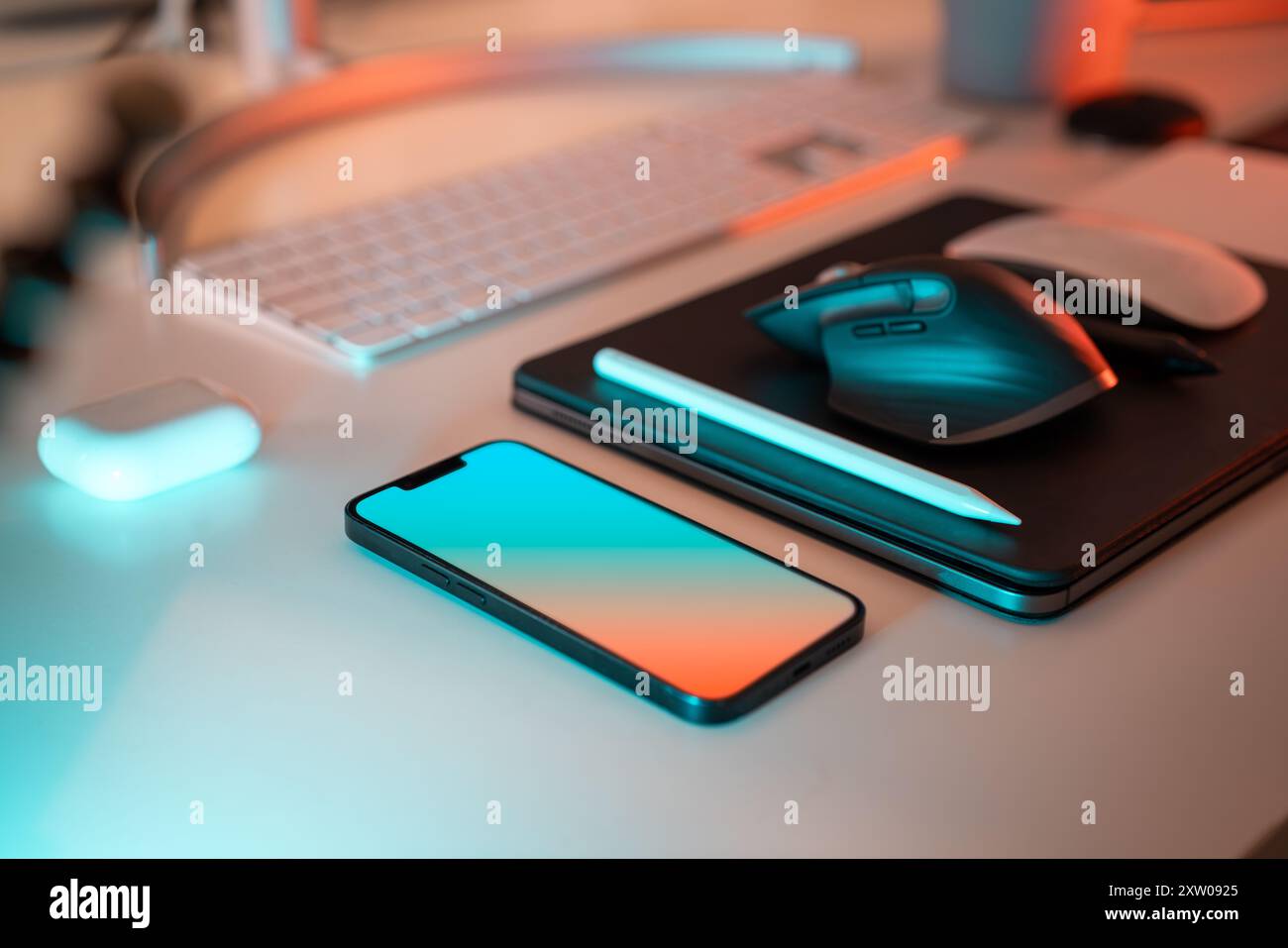 Green screen studio table hi-res stock photography and images - Alamy