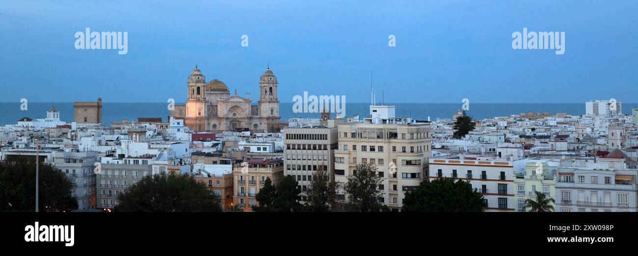 CADIZ, SPAIN - MAY 23, 2024: Panorama view of skyline and Cadiz ...