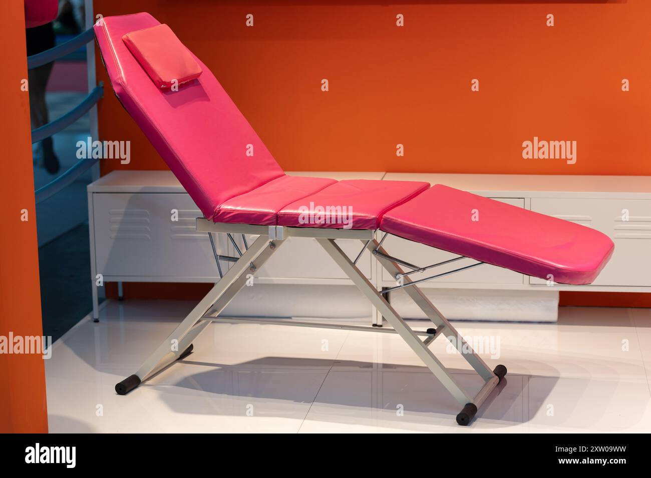 Empty Physiotherapy Red Bed in a Medical Centre Stock Photo - Alamy