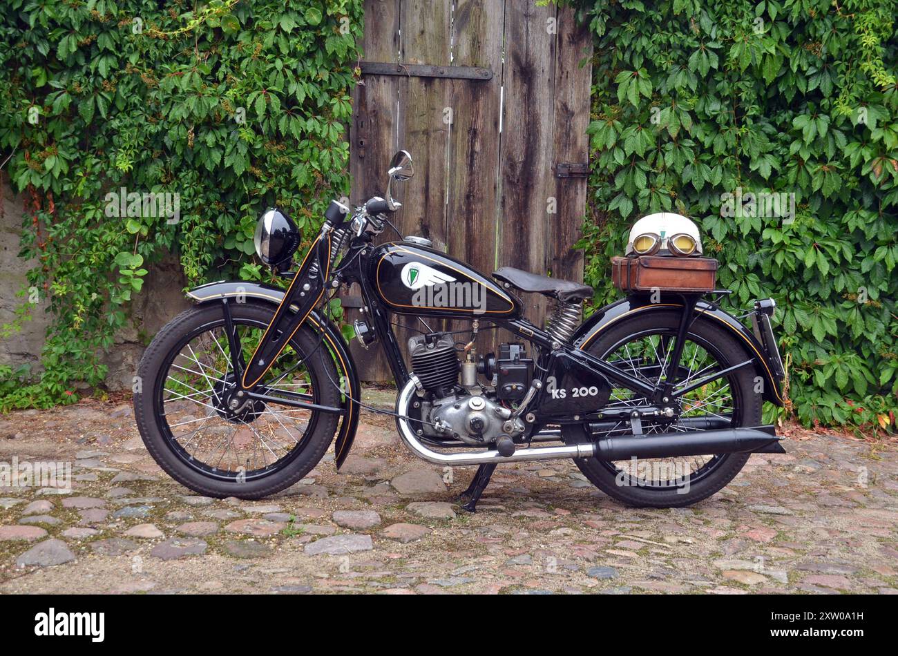 Tankschaltung hi-res stock photography and images - Alamy