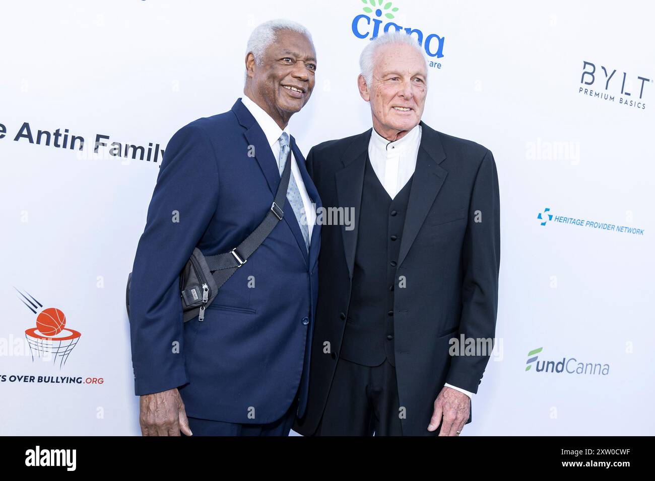Beverly Hills, USA. 16th Aug, 2024. Oscar Robertson and Rick Barry ...
