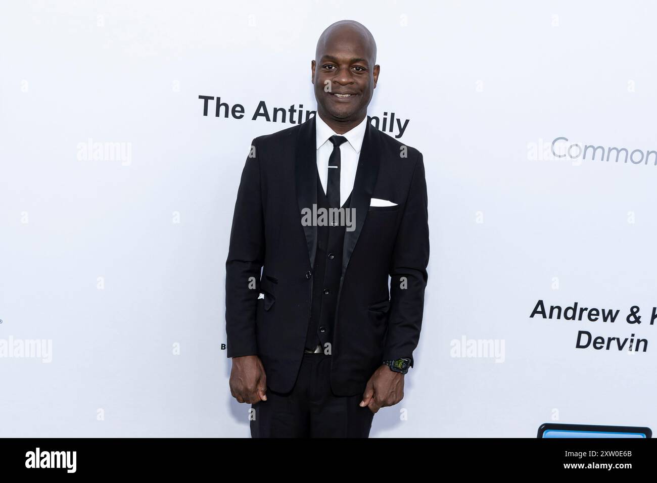 Joseph Hobbs attends the arrivals of the 24th Harold & Carole Pump ...