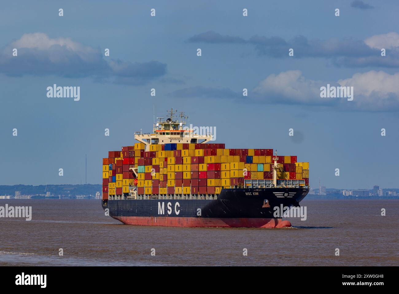 Cargo vessel full load containers hi-res stock photography and images ...