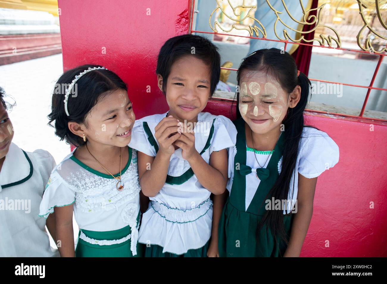 Myanmar school girl hi-res stock photography and images - Alamy