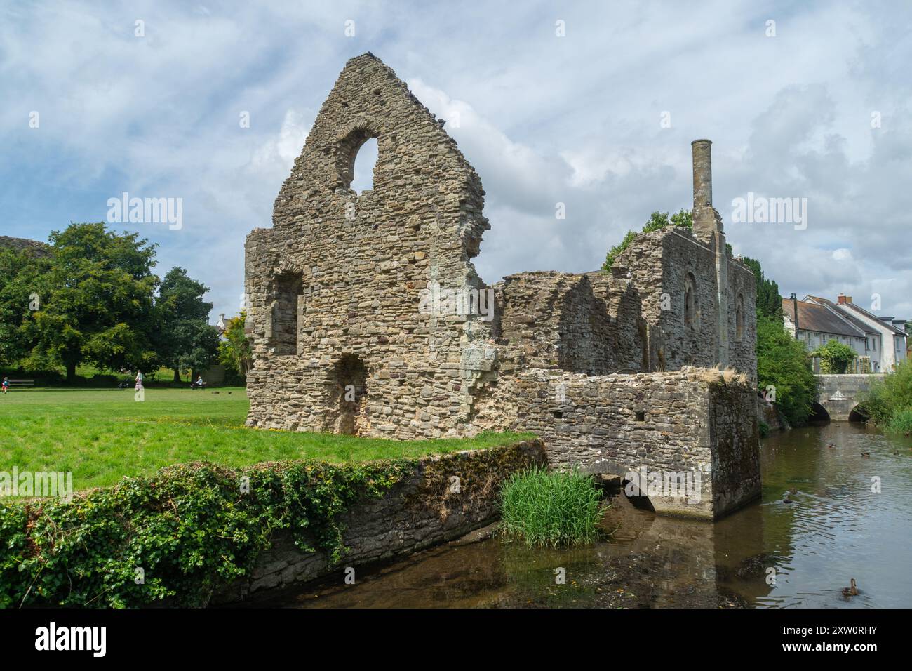 Convent Walk, Christchurch, UK - July 26th 2024: The Mill Stream ...