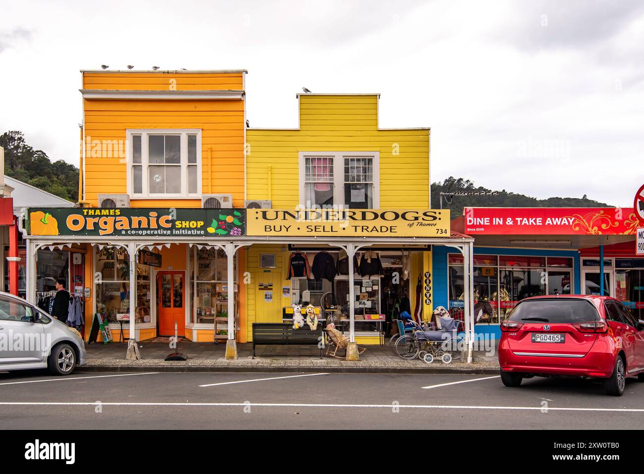 Thrift stores in nz new zealand hi-res stock photography and images - Alamy