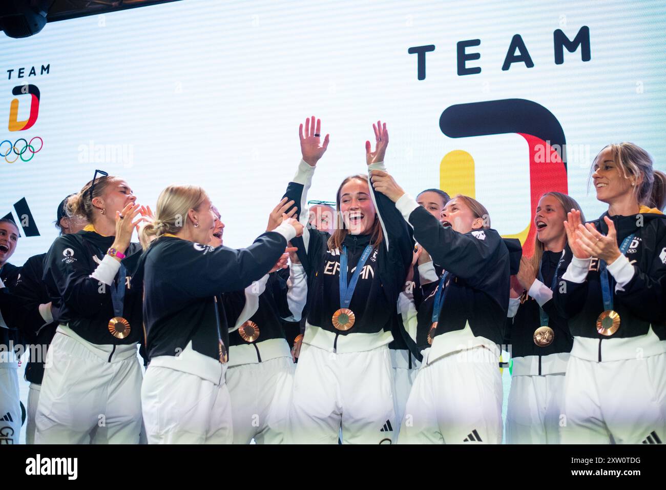 Elisa lohmann hi-res stock photography and images - Alamy