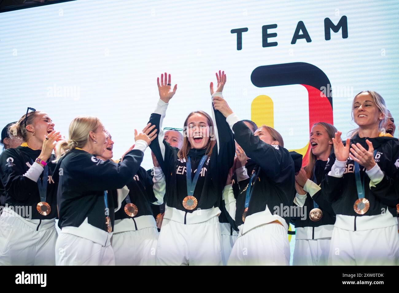 Elisa lohmann hi-res stock photography and images - Alamy