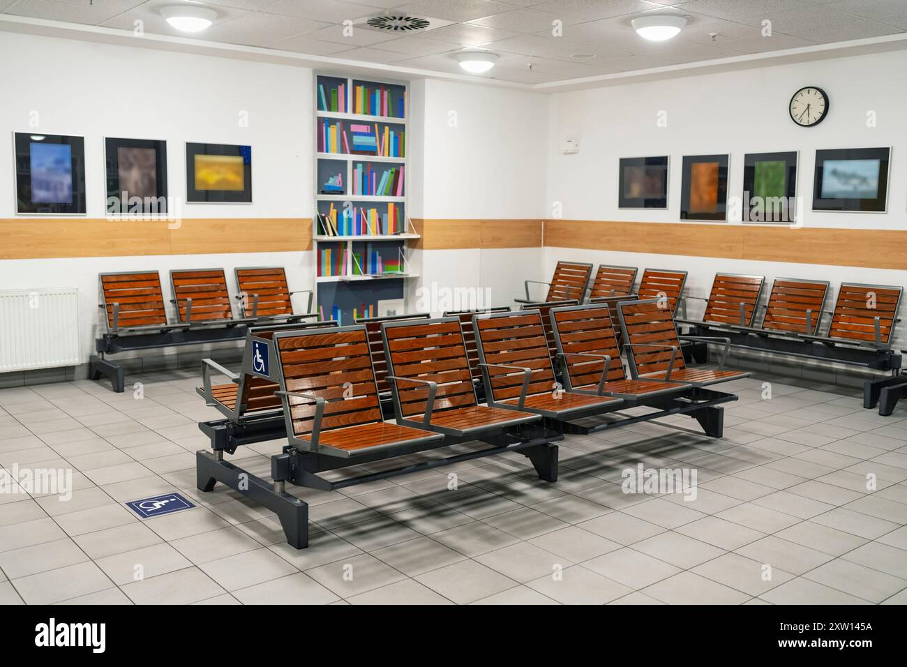 Lab benches hi-res stock photography and images - Alamy
