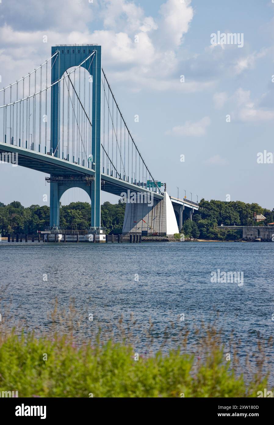 The Bronx-Whitestone Bridge is an East River suspension bridge ...