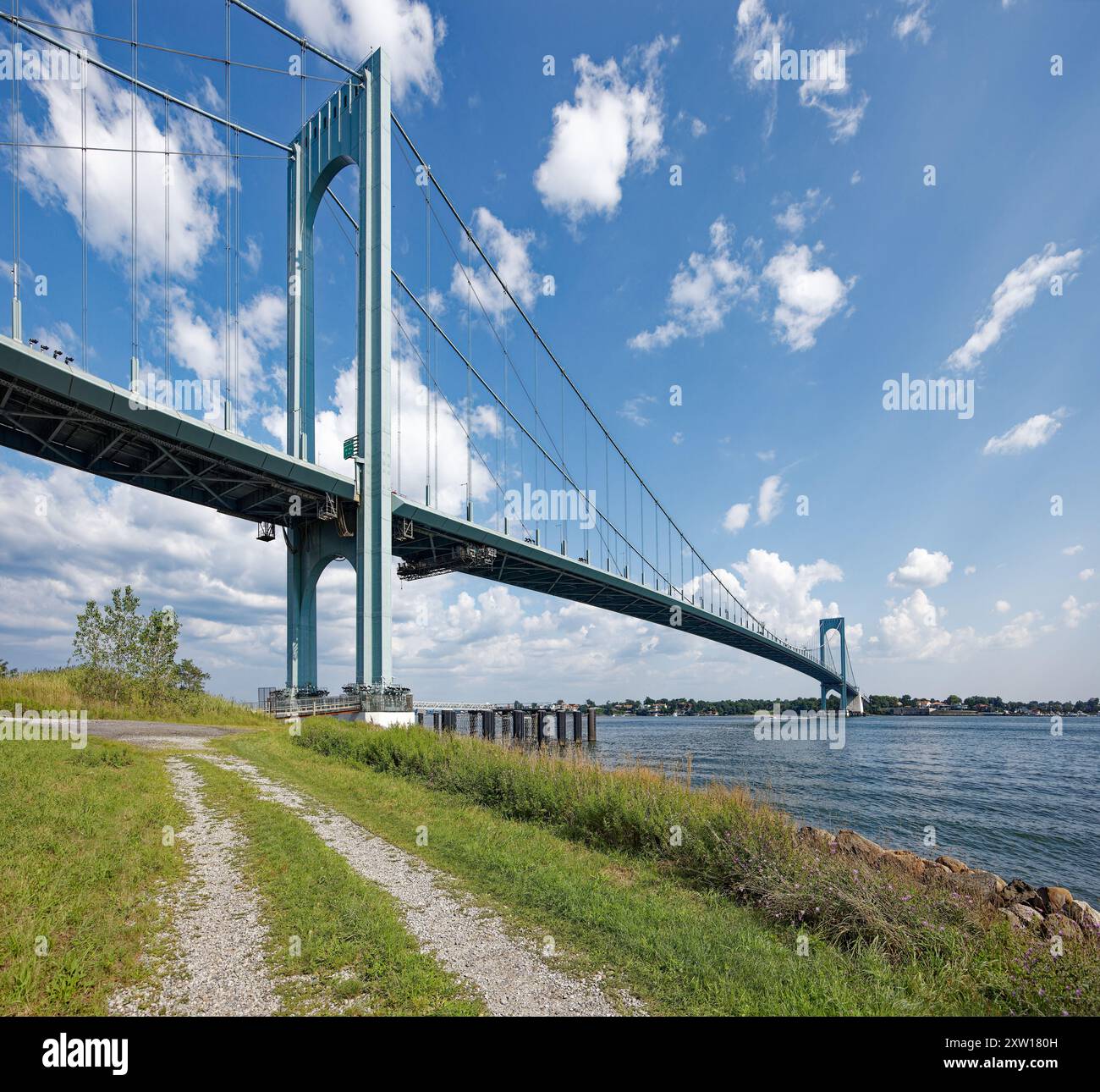 The Bronx-Whitestone Bridge is an East River suspension bridge ...