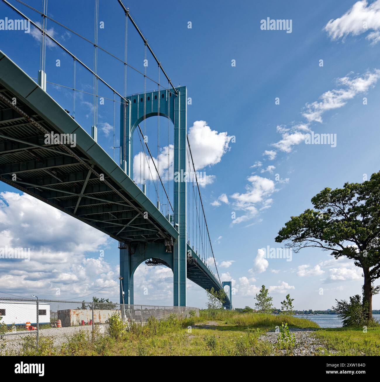 The Bronx-Whitestone Bridge is an East River suspension bridge ...