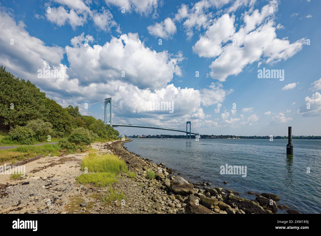 The Bronx-Whitestone Bridge is an East River suspension bridge ...