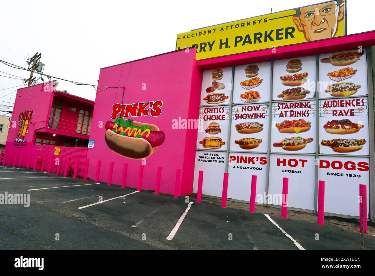 Pink's Hot Dogs, a Hollywood legend Hot Dog Restaurant since 1939 ...