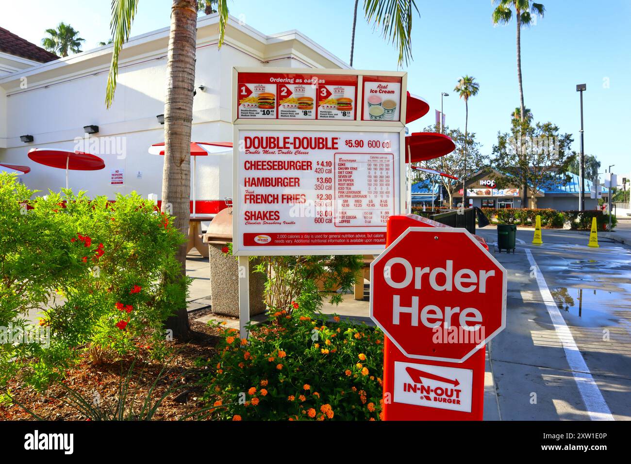 IN-N-OUT BURGER Restaurant. American chain of Fast Food Restaurants ...