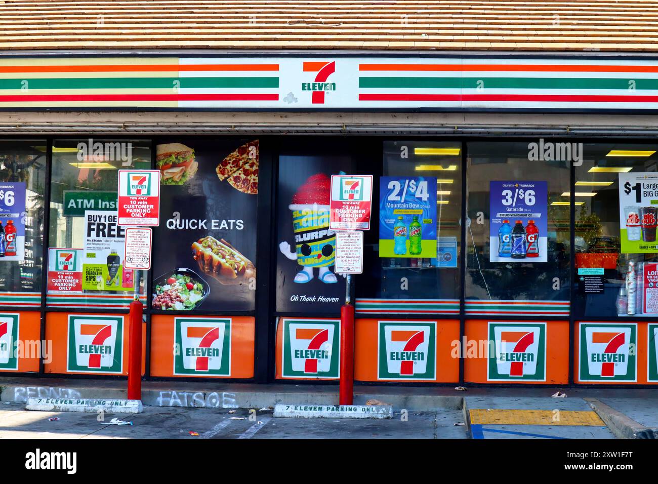 7-ELEVEN Store, the famous convenience Store Food Stock Photo - Alamy