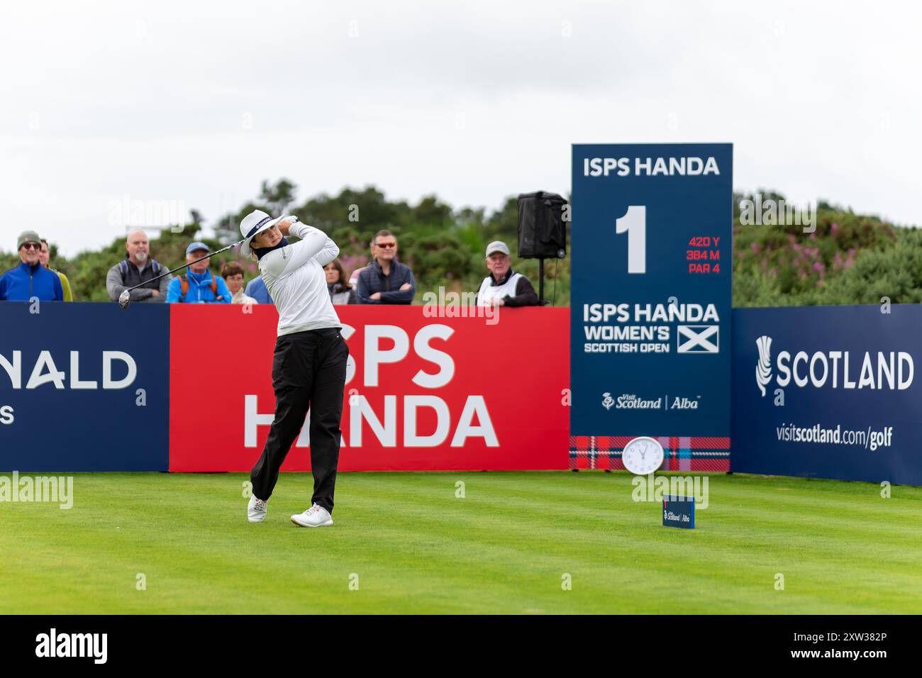 North Ayrshire, Scotland. 17th August 2024. Nicole Garcia tees on the 1st at the start of her ...