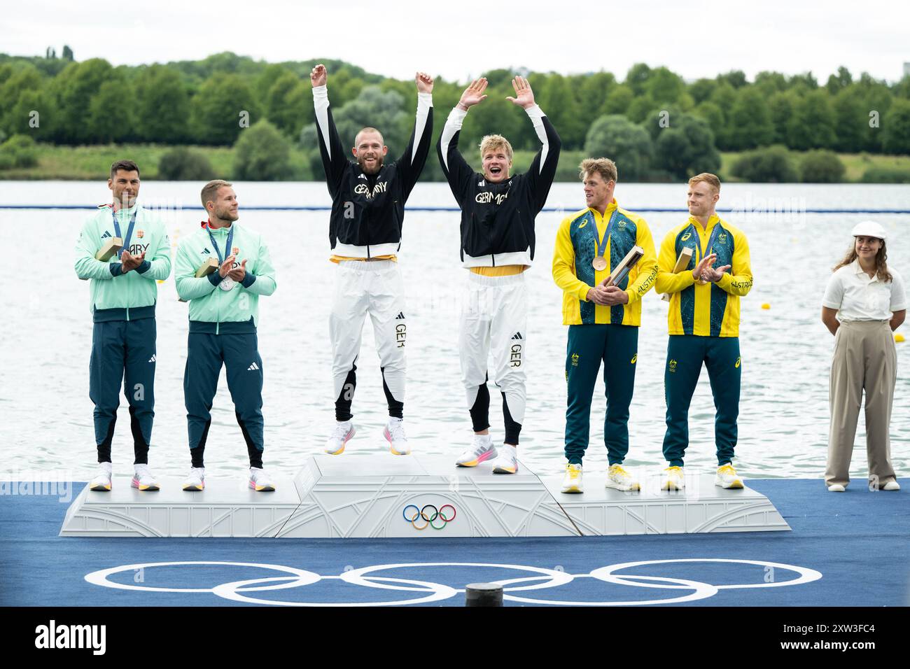 SCHOPF Jacob, LEMKE Max (Deutschland) jubeln bei der Siegerehrung auf ...