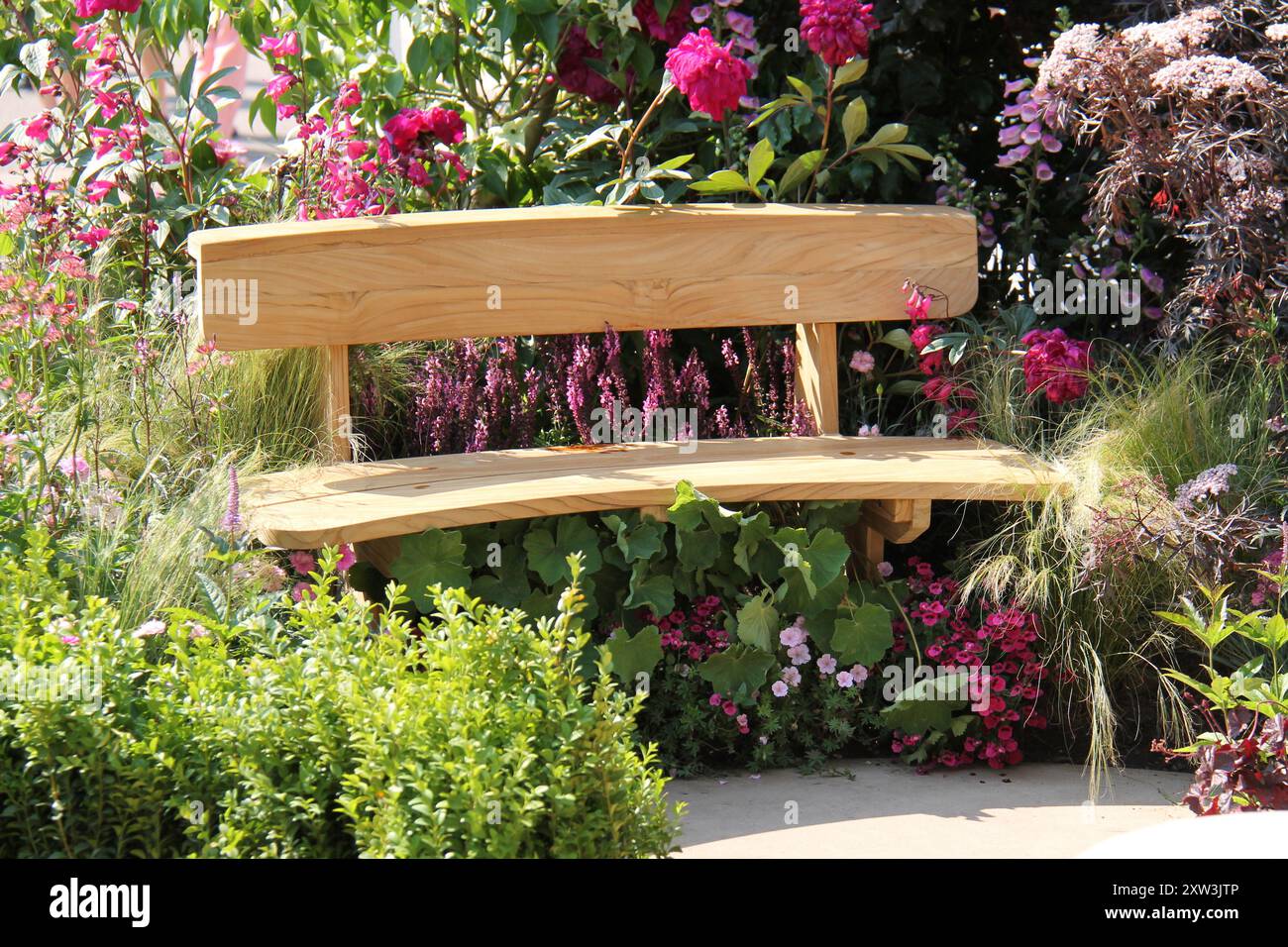 Pretty seating hi-res stock photography and images - Alamy