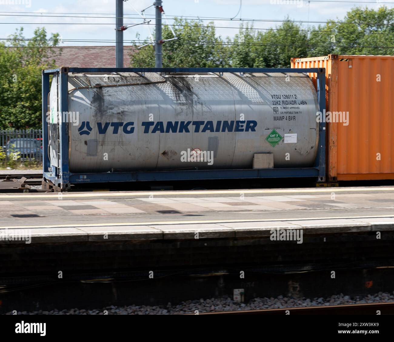VTG Tanktainer tank on a freightliner train, Nuneaton station ...