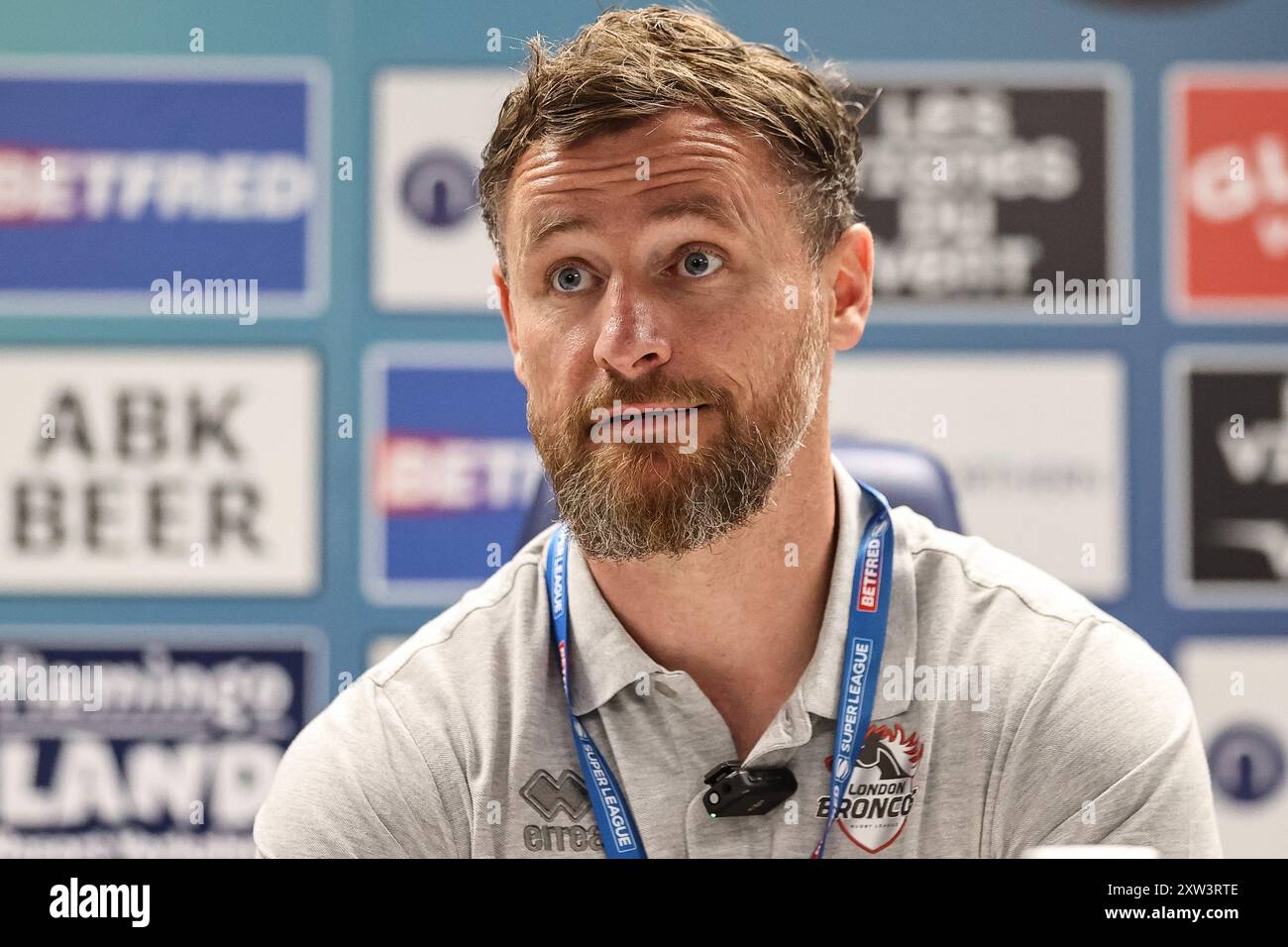 Mike eccles london hi-res stock photography and images - Alamy