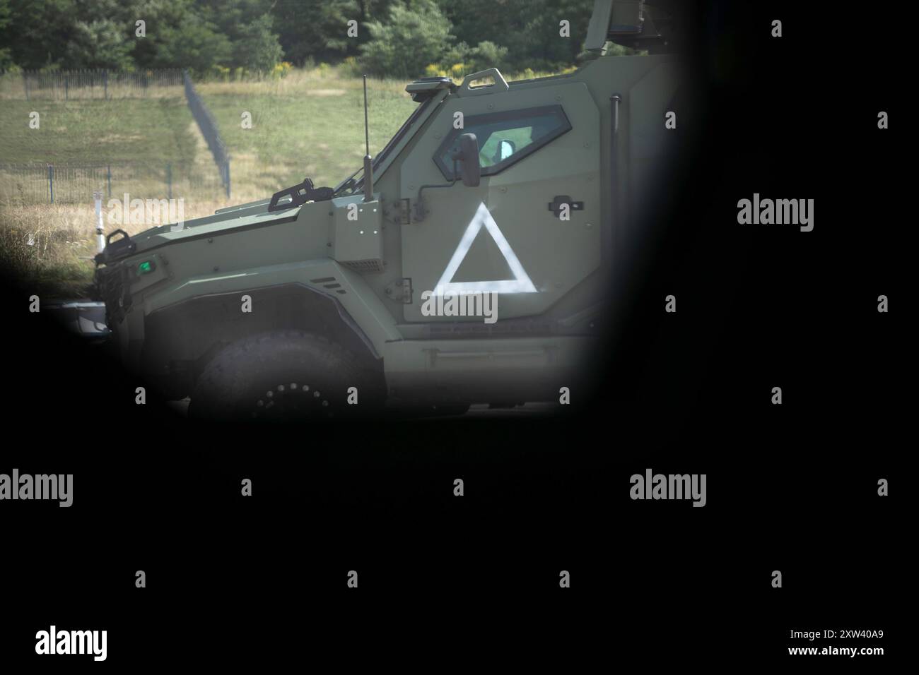 Non Exclusive: SUDZHA, RUSSIA - AUGUST 16, 2024 - An armoured car of a ...