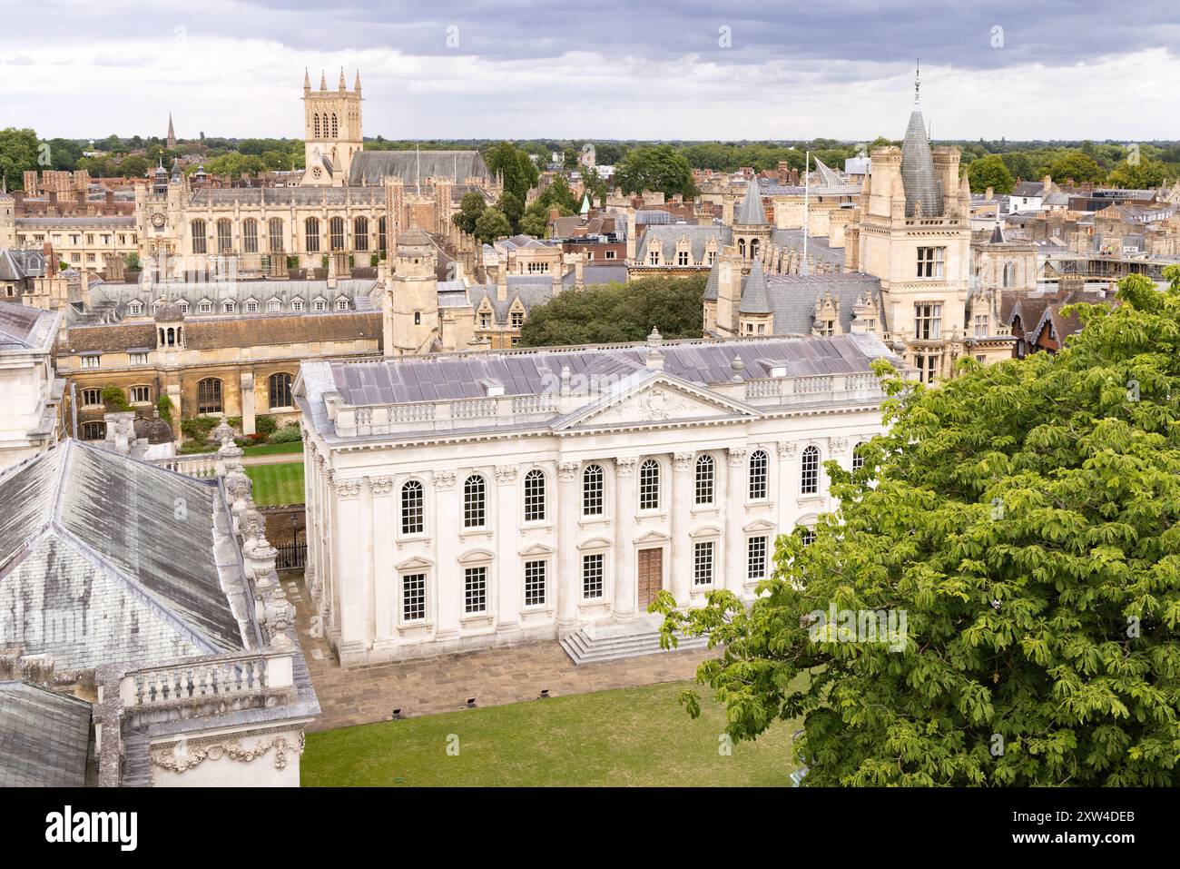 Chapel cambridge roof rooftop hi-res stock photography and images - Alamy