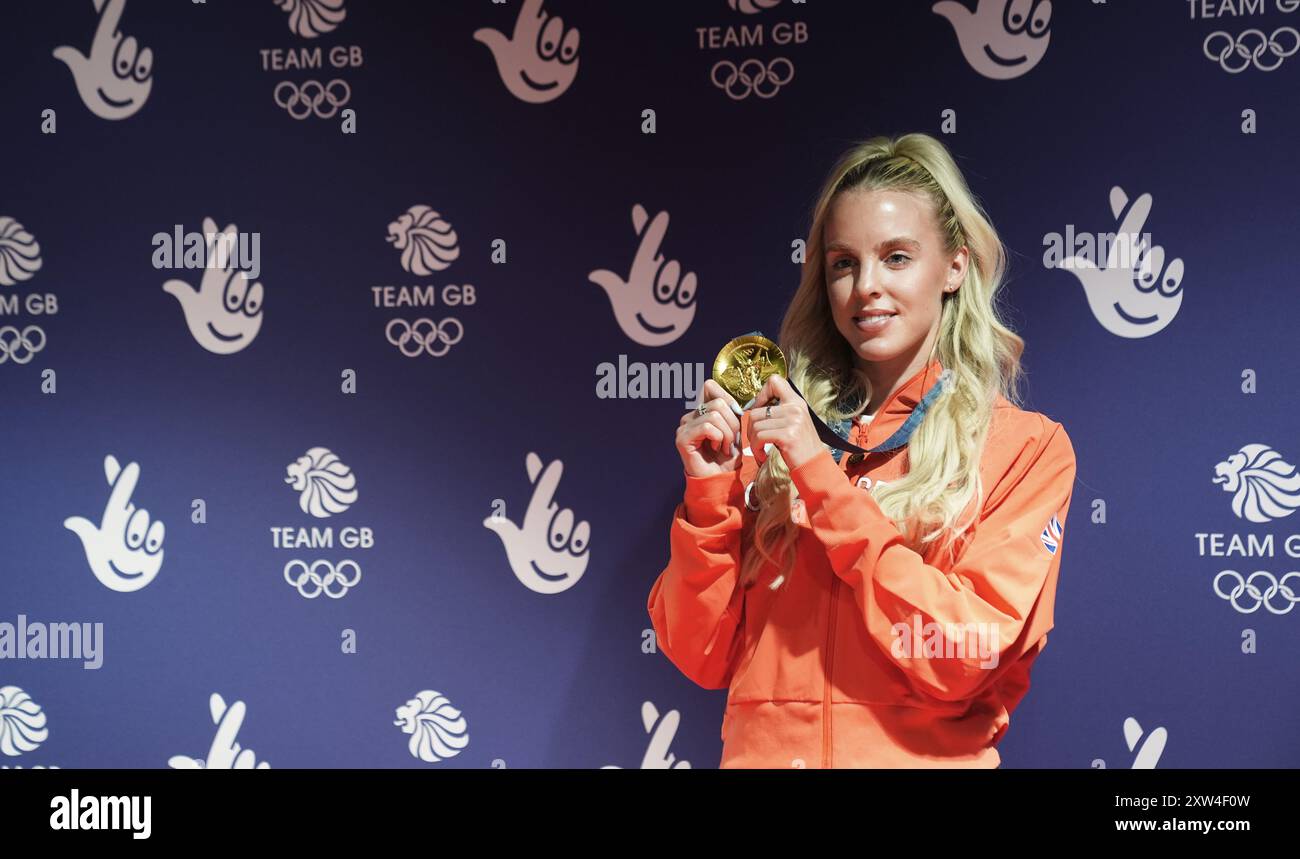 Keely Hodgkinson with her gold medal won in the Women's 800m Final at ...