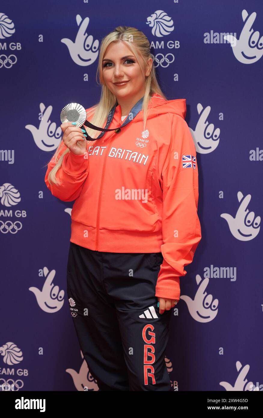 Amber Rutter with her silver medal won in the Skeet Women's Final at ...