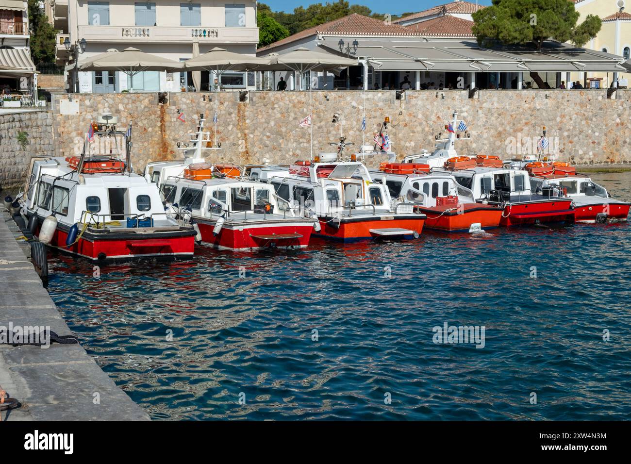 Spetses dapia port hi-res stock photography and images - Alamy
