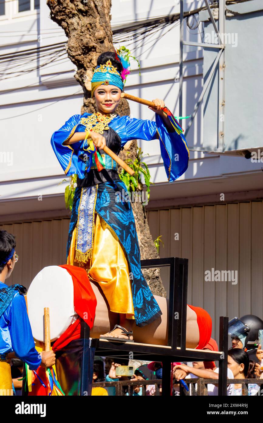 ampak Bedug dance from Banten on the 3rd BEN Carnival. The dance is ...