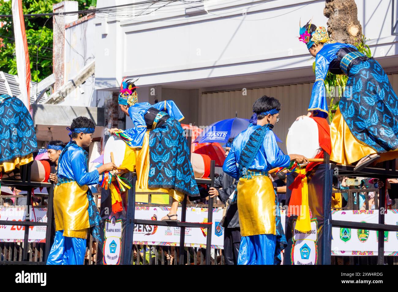 ampak Bedug dance from Banten on the 3rd BEN Carnival. The dance is ...