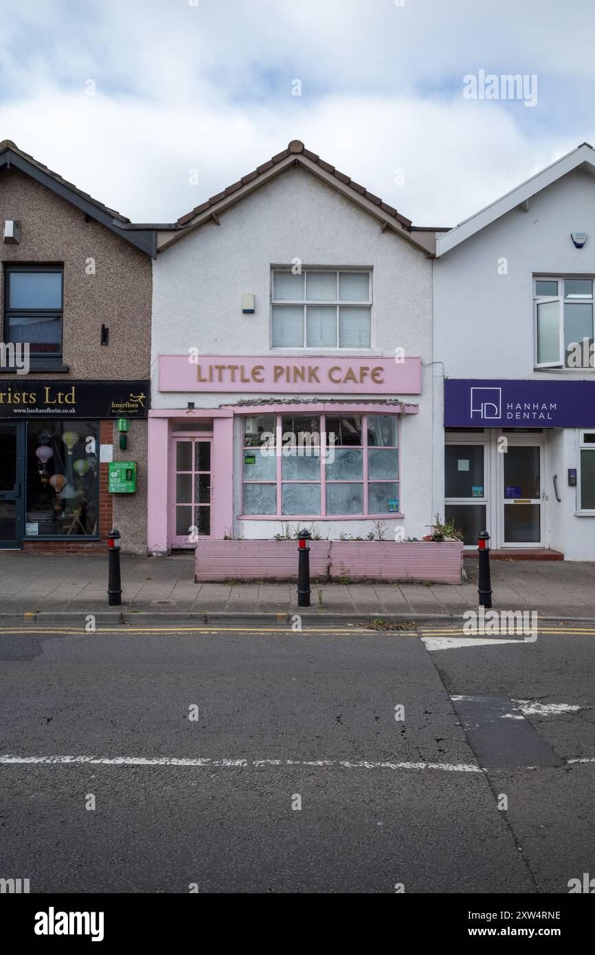 Pink cafe hi-res stock photography and images - Alamy