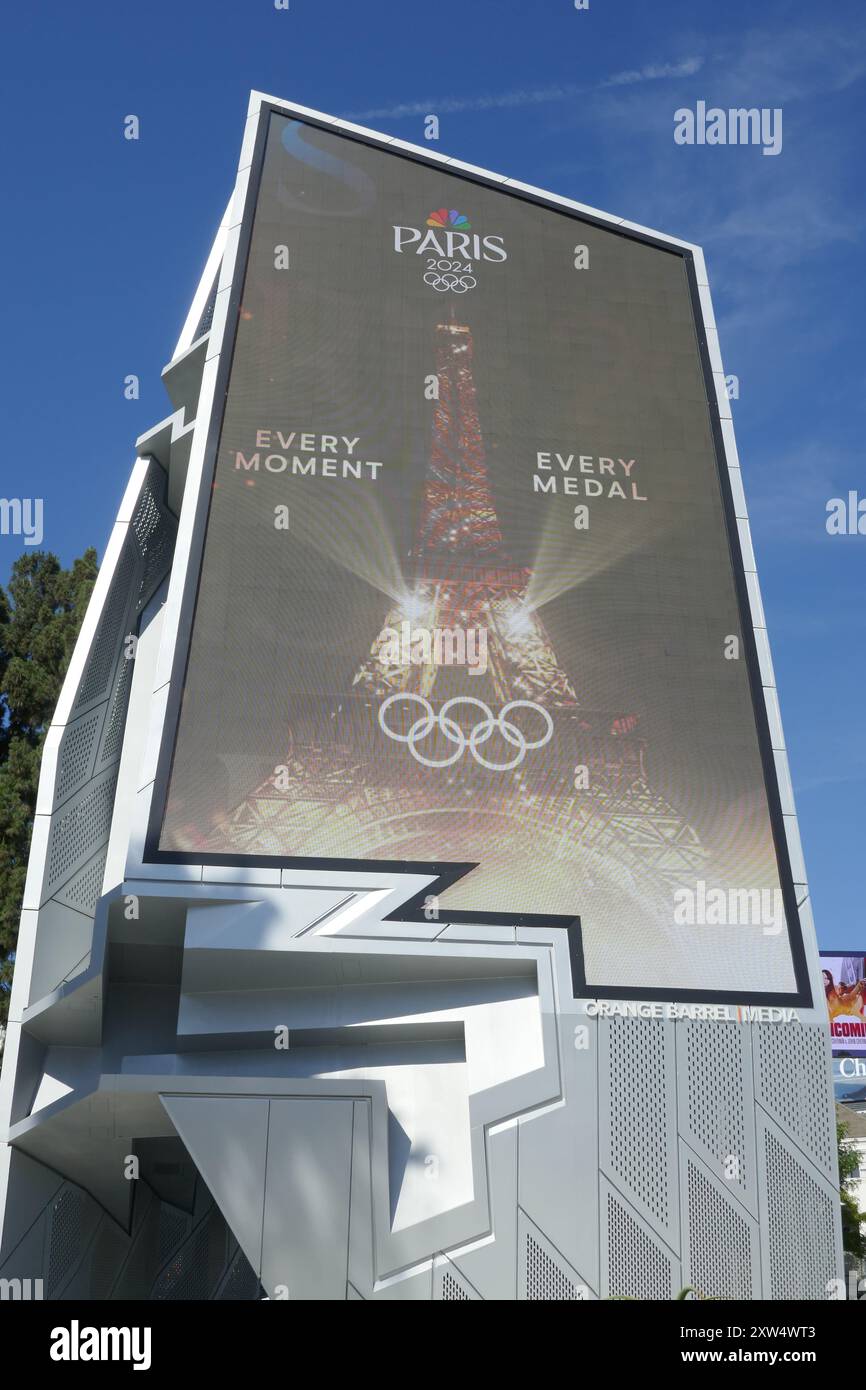 Los Angeles, California, USA 11th August 2024 Eiffel Tower on Paris ...