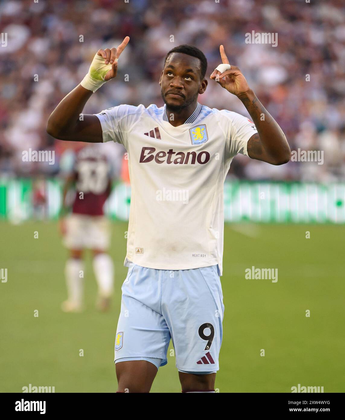 Jhon duran aston villa 2024 hi-res stock photography and images - Alamy
