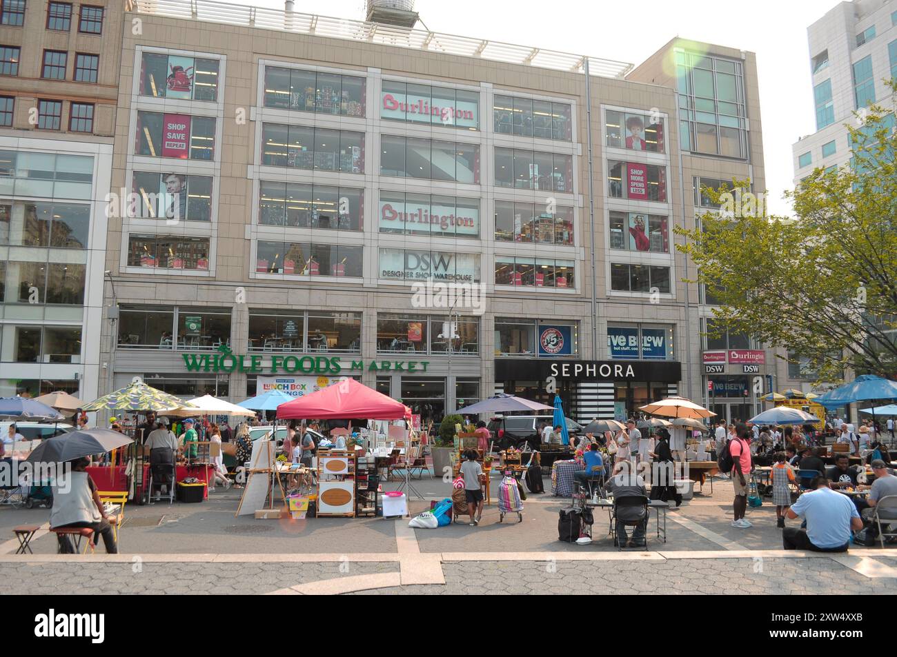 Union square park manhattan new york city hi-res stock photography and ...