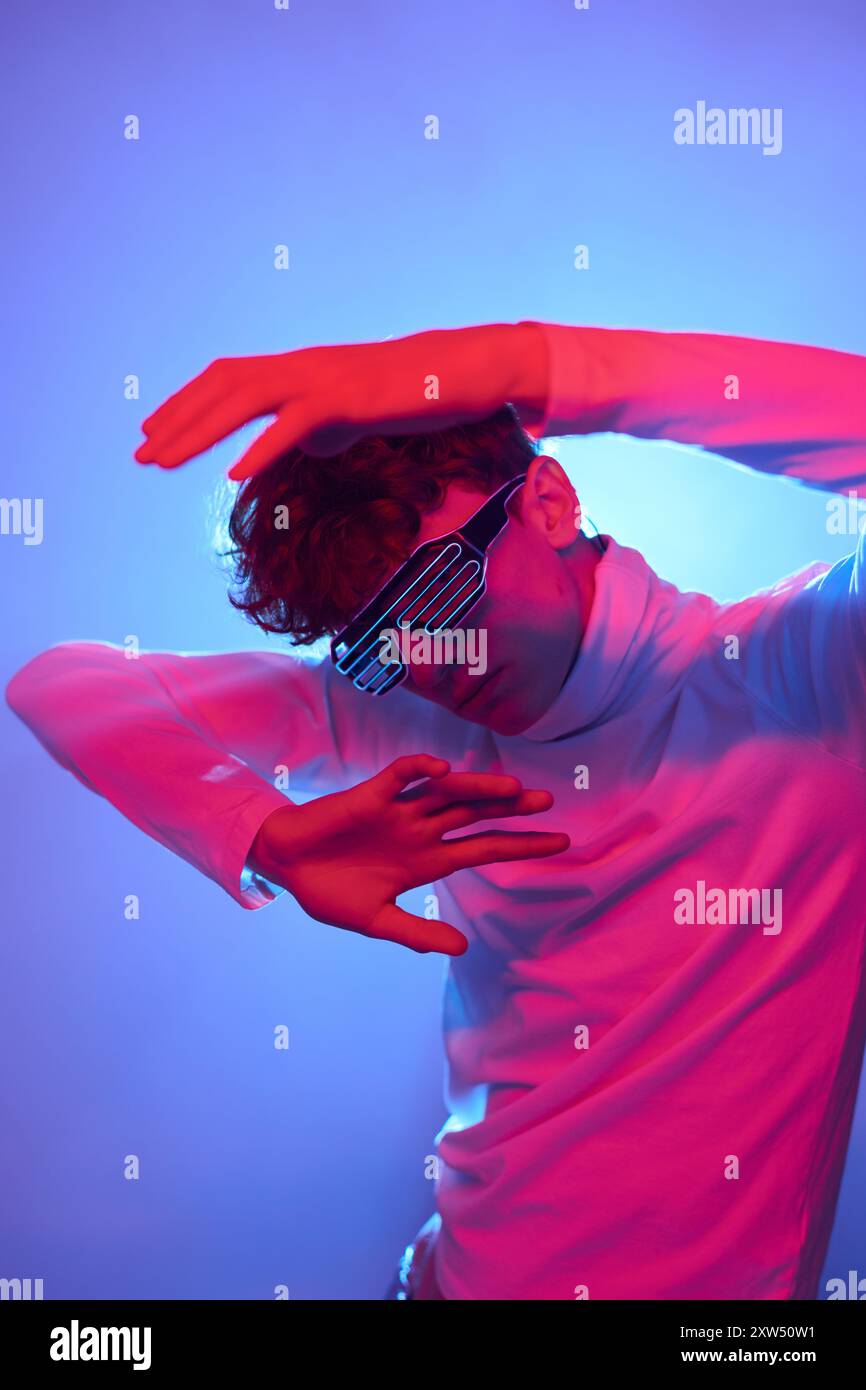 Neon lighting effects hi-res stock photography and images - Alamy