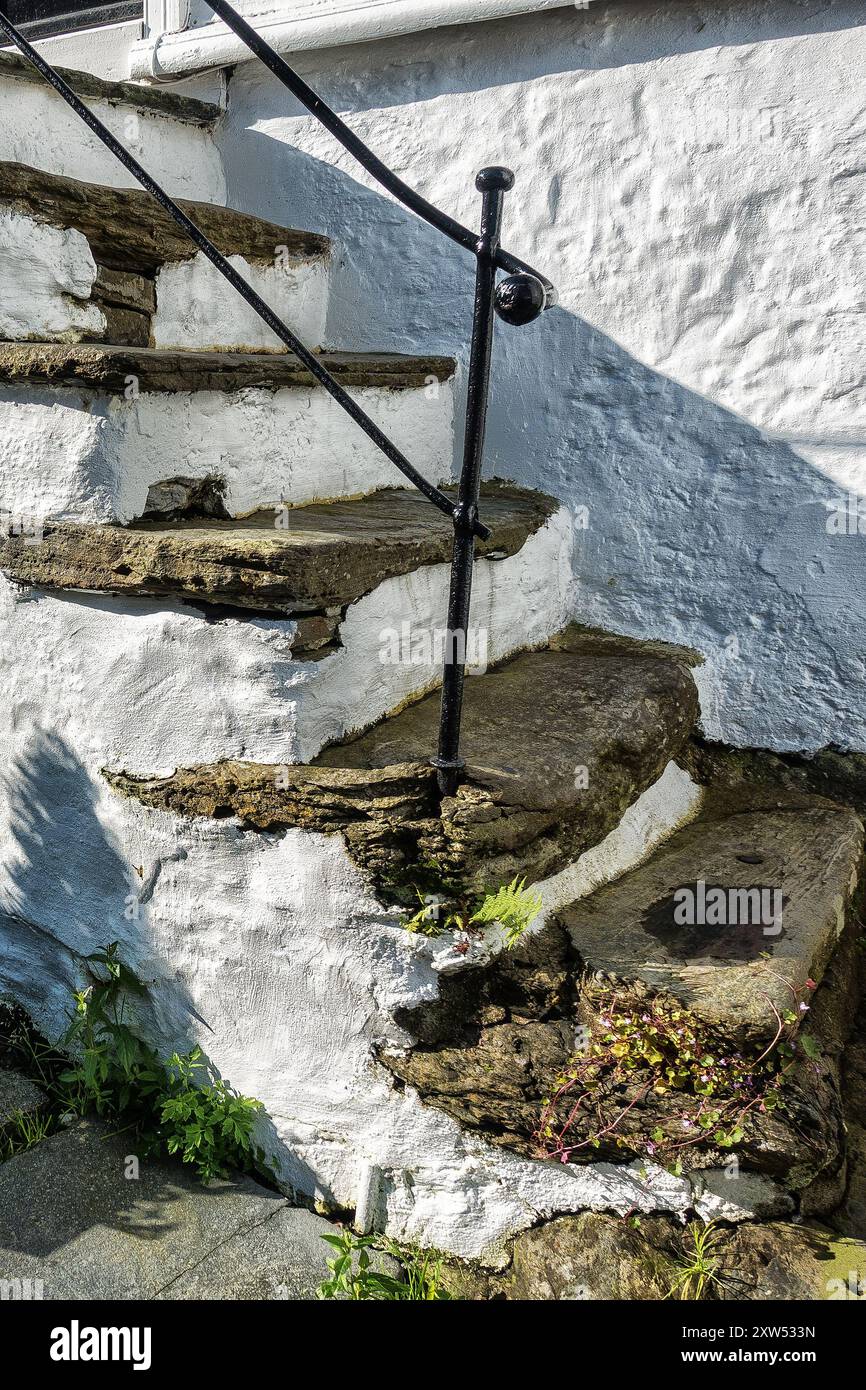 Weathered stone stairs with railing hi-res stock photography and images ...