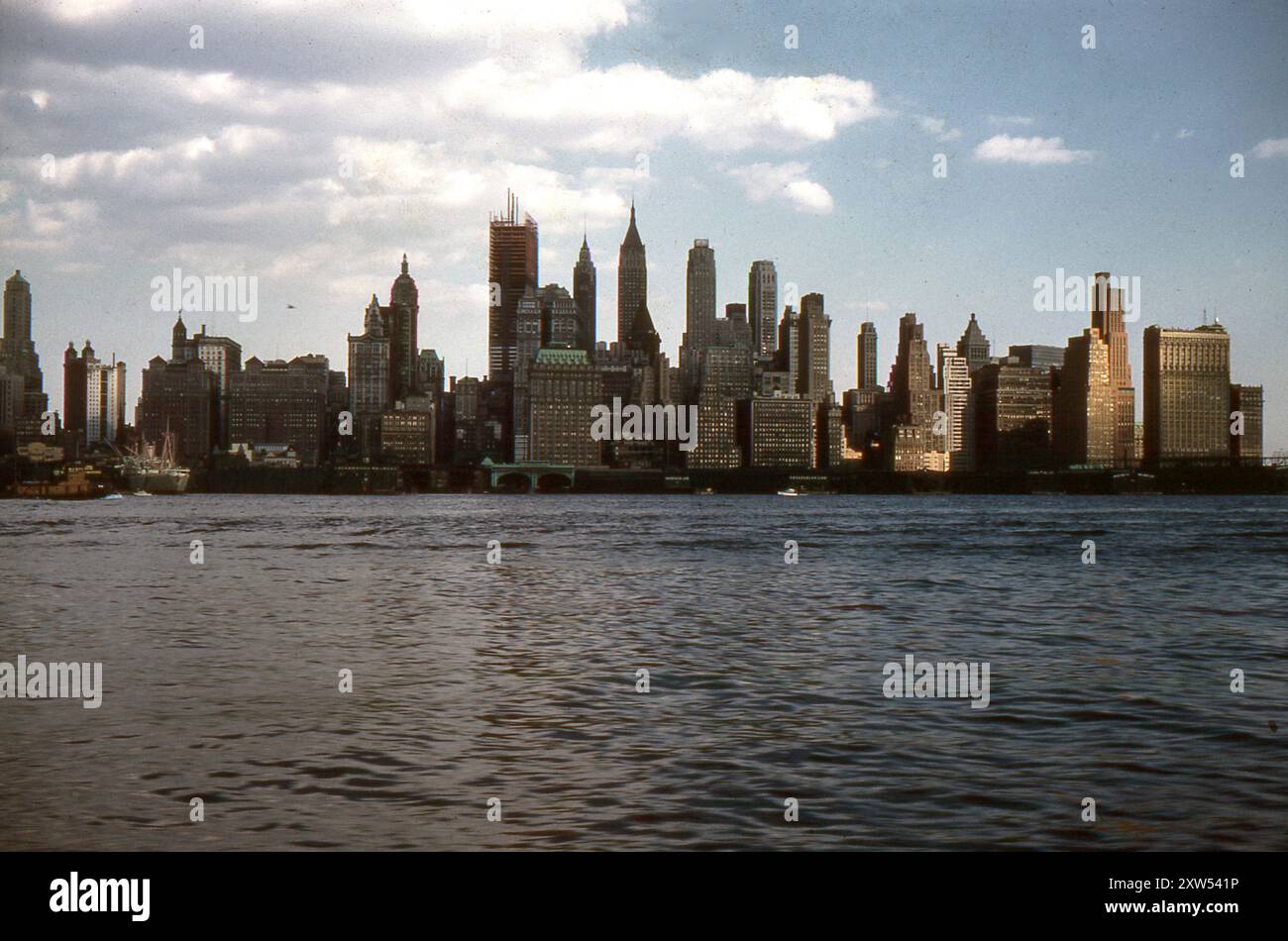 New York, USA. September 1959 – A view of the Lower Manhattan skyline ...