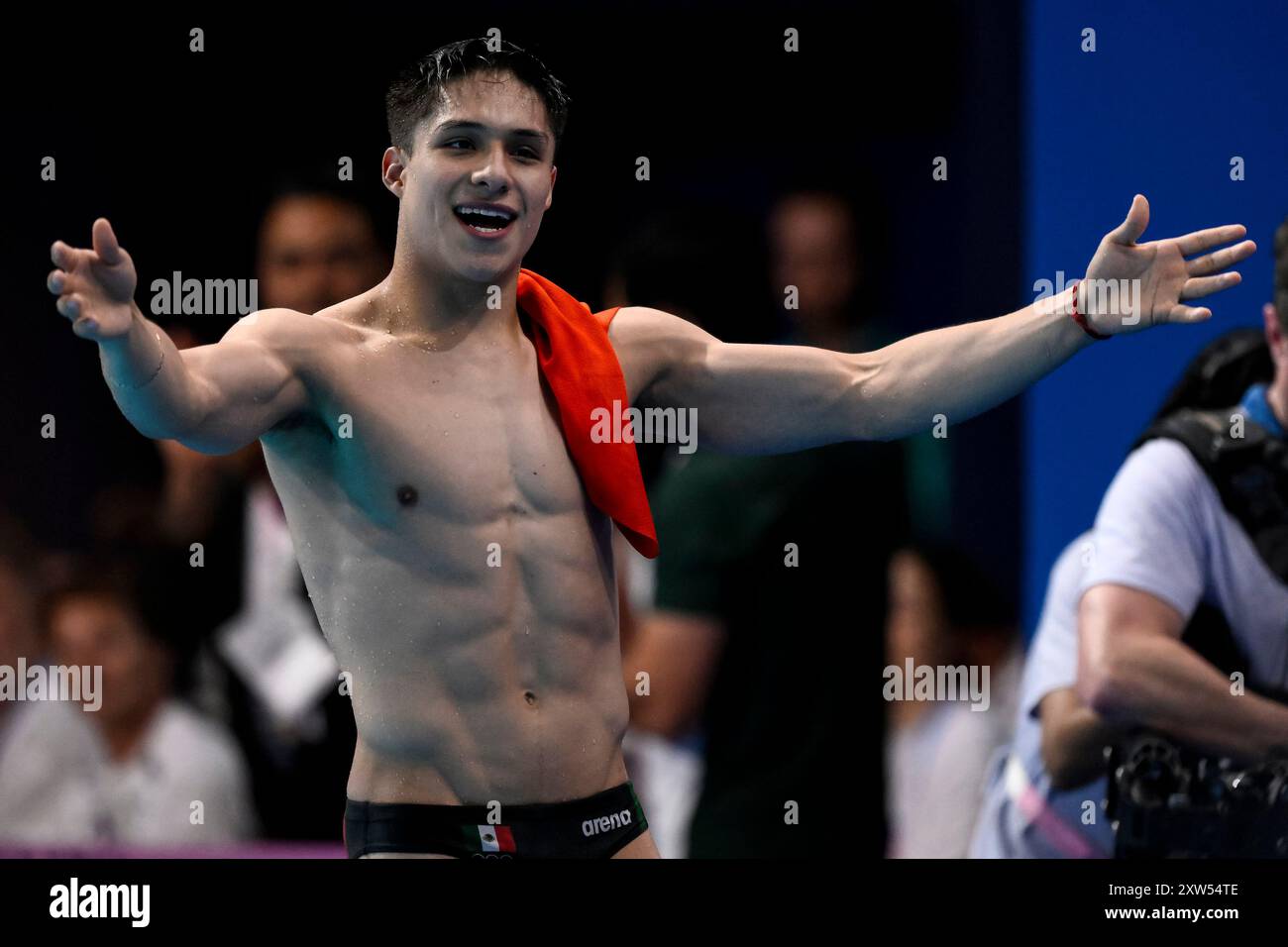Osmar Olvera Ibarra of Mexico celebrates after winning the bronze medal ...