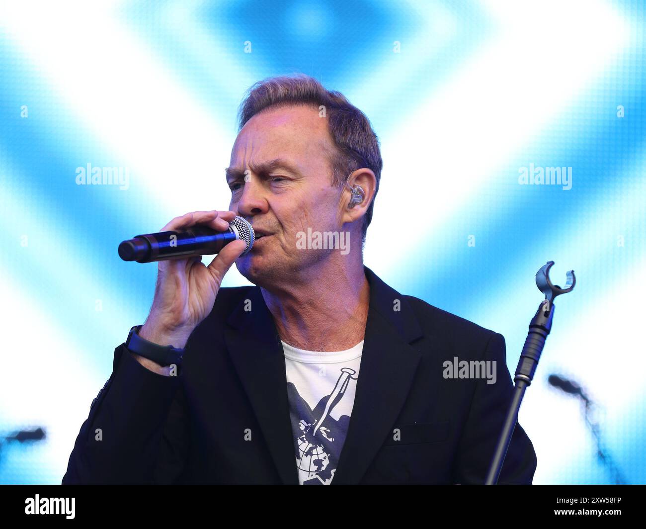 Jason donovan hi-res stock photography and images - Alamy