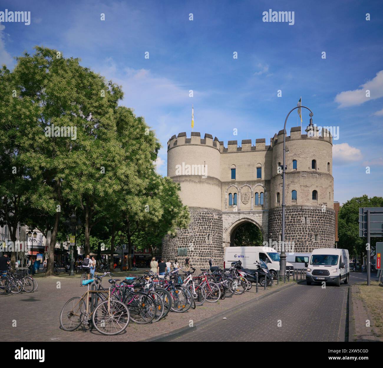 Cologne roman gate hi-res stock photography and images - Alamy