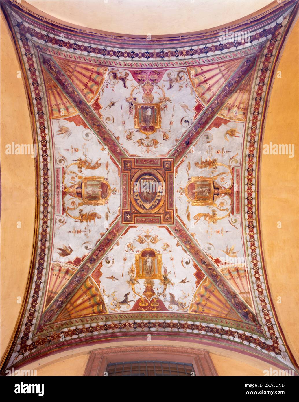 Bologna portico cavour hi-res stock photography and images - Alamy