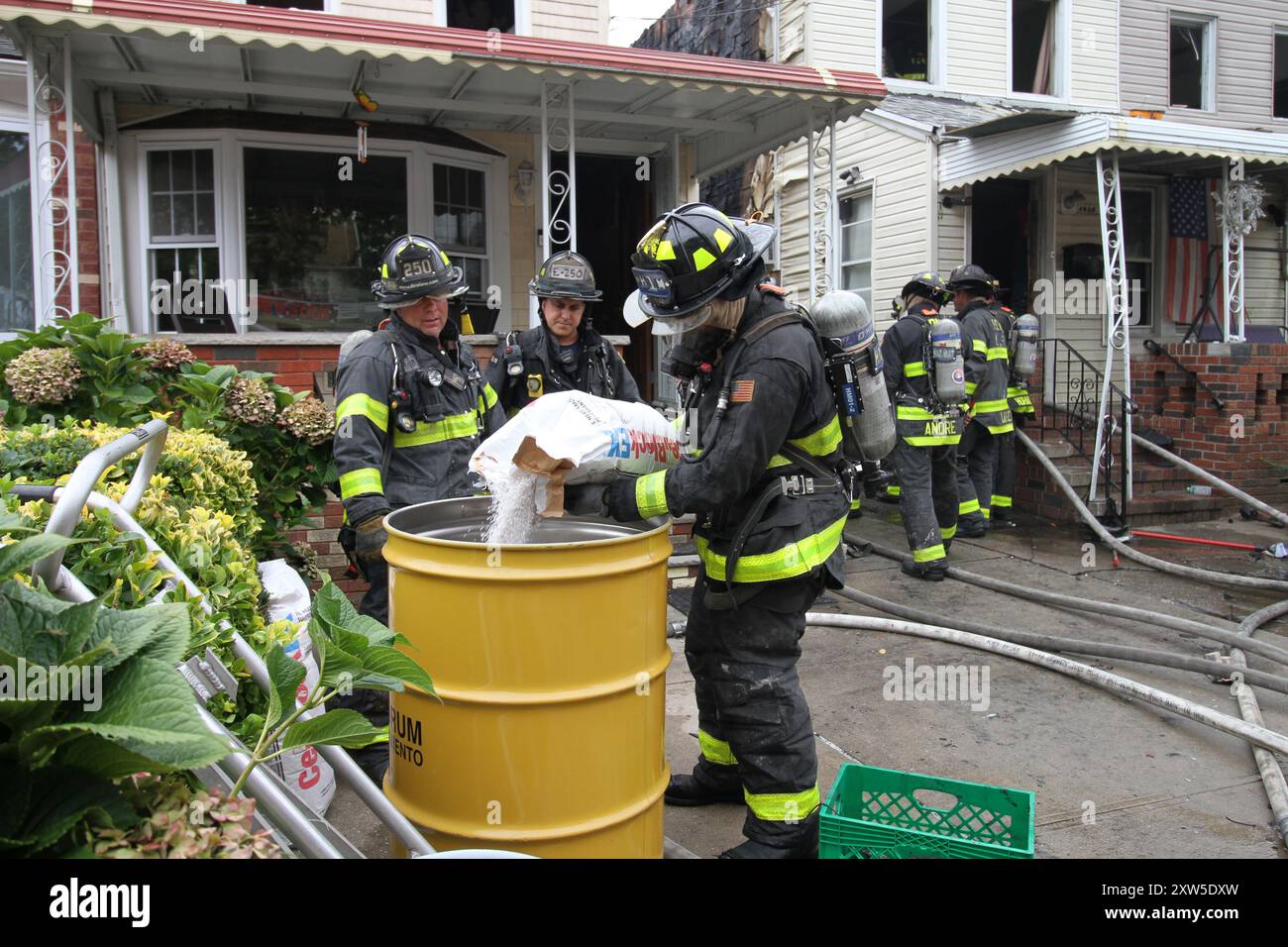 New York, New York, USA. 17th Aug, 2024. Brooklyn, New York Two Alarm ...
