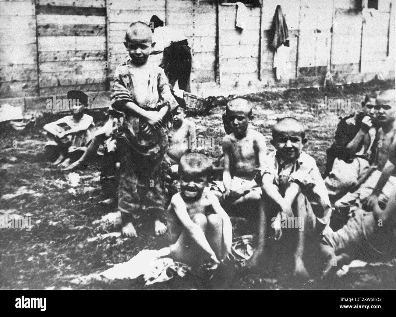 Emaciated Serbian children in the Stara Gradiska concentration camp in ...