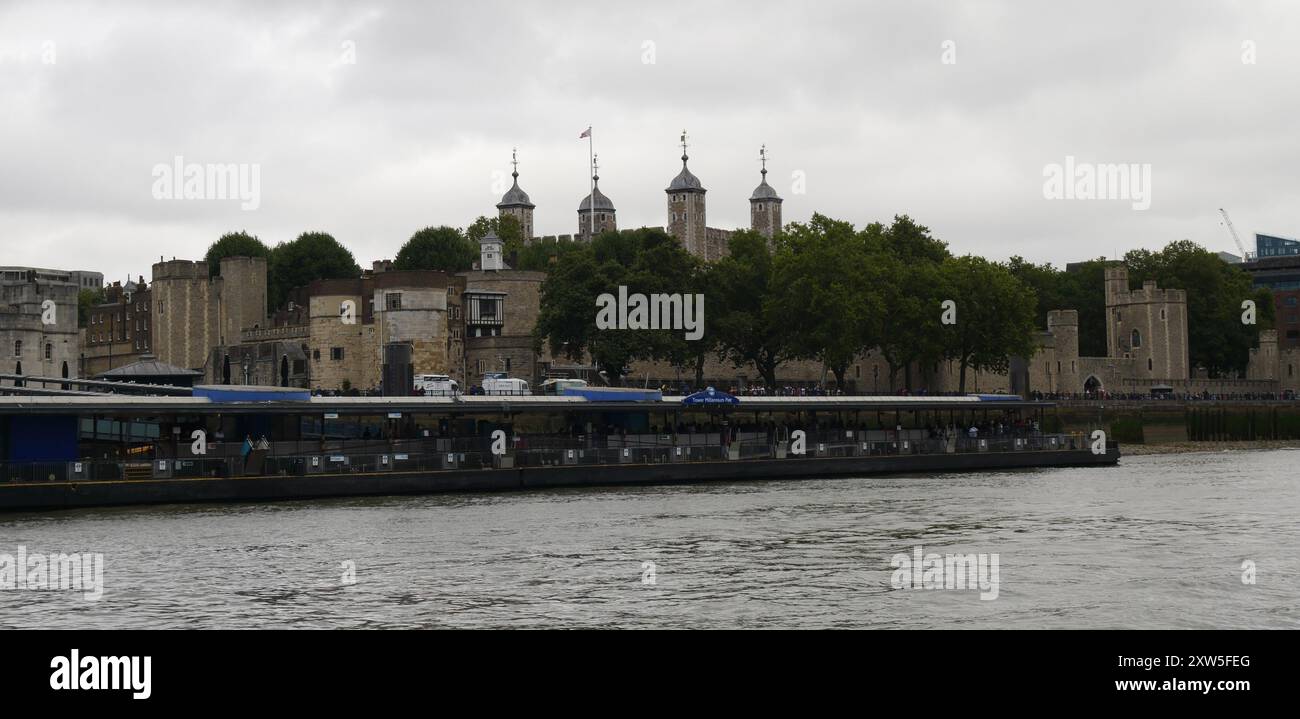 The Thames from the Thames Clipper Stock Photo - Alamy