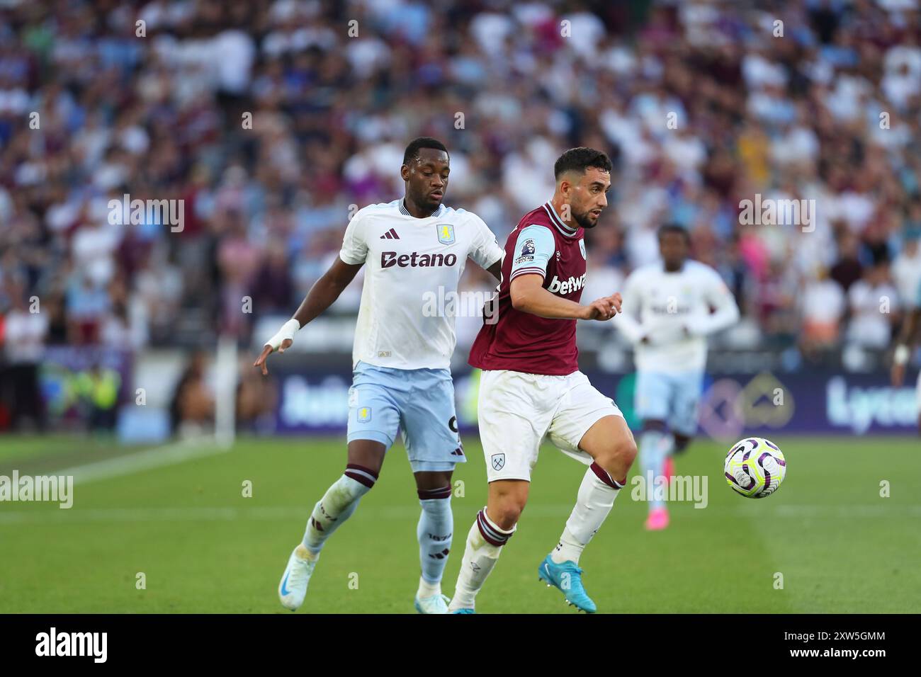 Maximilian kilman premier league hi-res stock photography and images ...