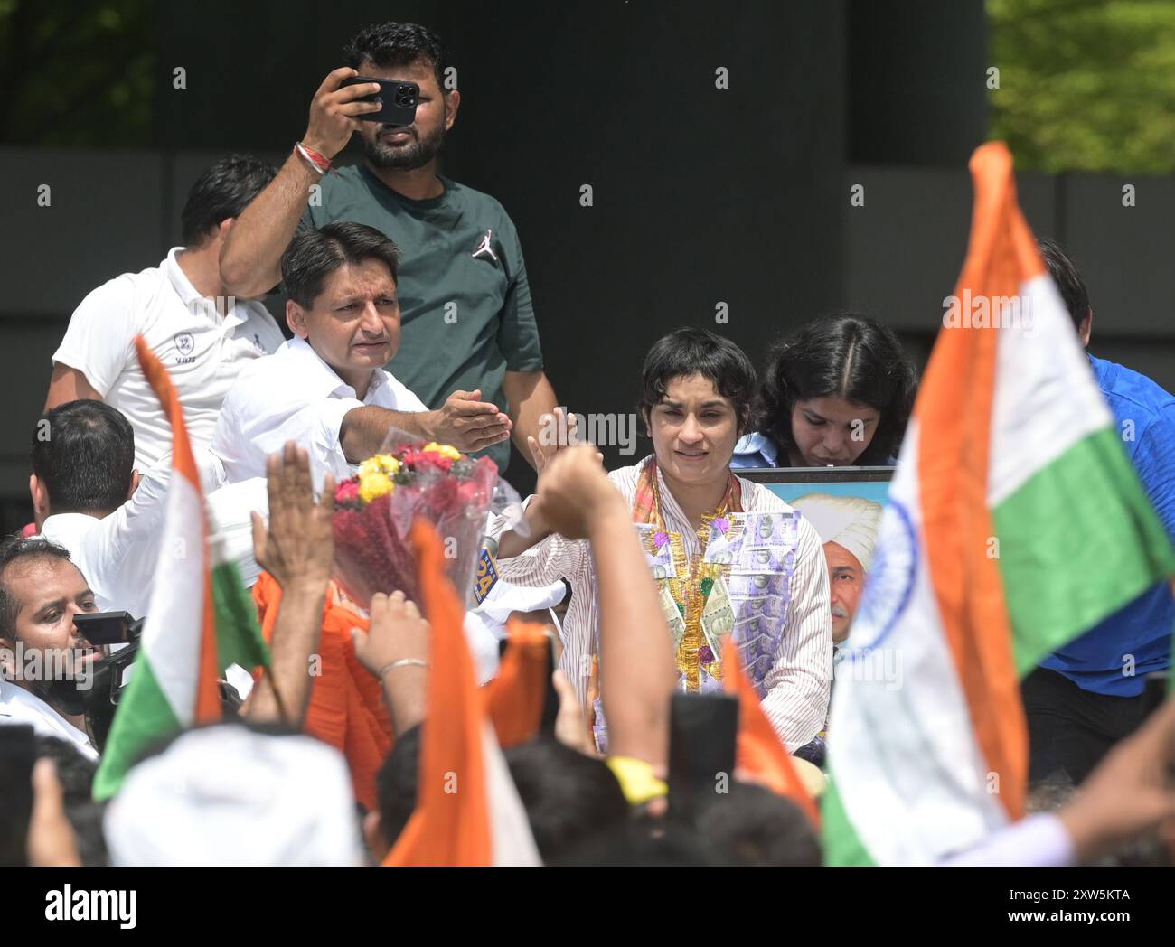 NEW DELHI, INDIA - AUGUST 17: Wrestler Vinesh Phogat gets emotional ...