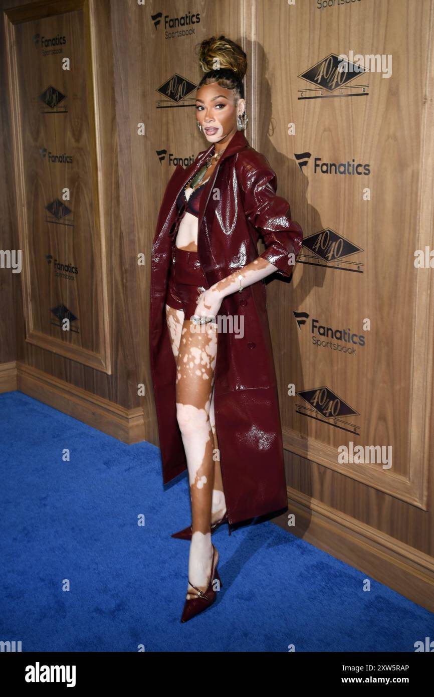 Winnie Harlow attending the 40/40 club blue carpet at Fanatics Fest NYC ...