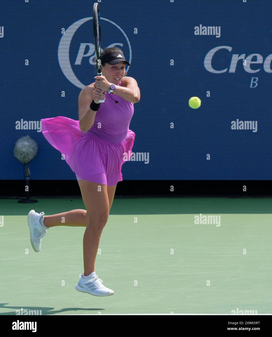 Jessica pegula 2024 us open hi-res stock photography and images - Alamy